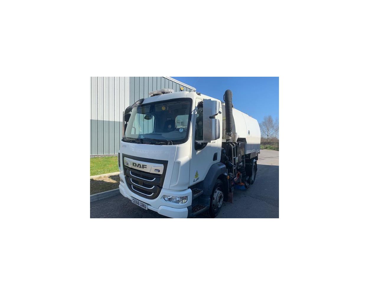 2018 [68] DAF LF Stock S6400 Used Road Sweeper